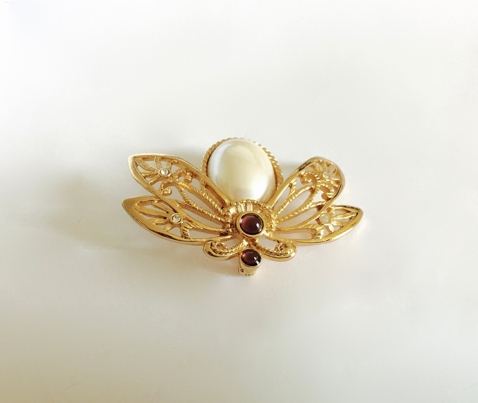 Vintage Avon "nature's Flight" Bee With Large Faux Cabochon Pearl and ...