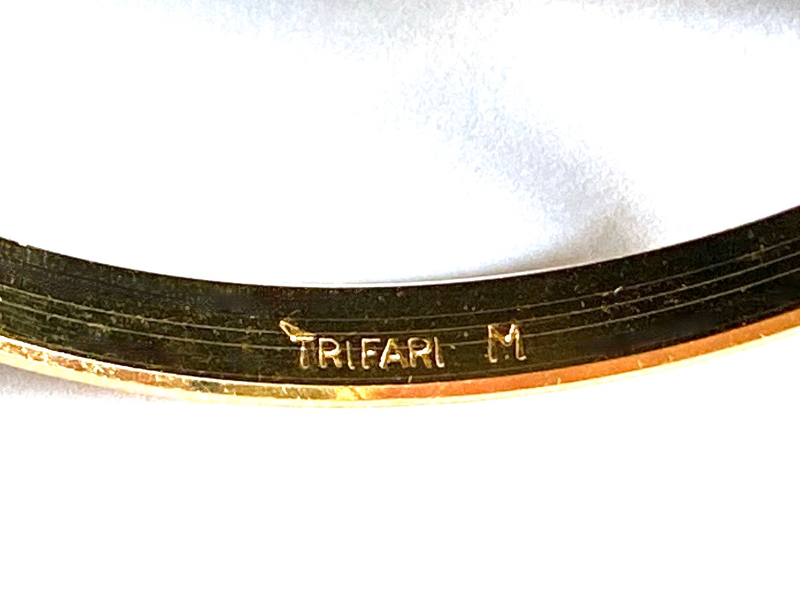 Vintage Trifari Stackable Diamond Cut Gold Tone Bangle Bracelet, Signed ...