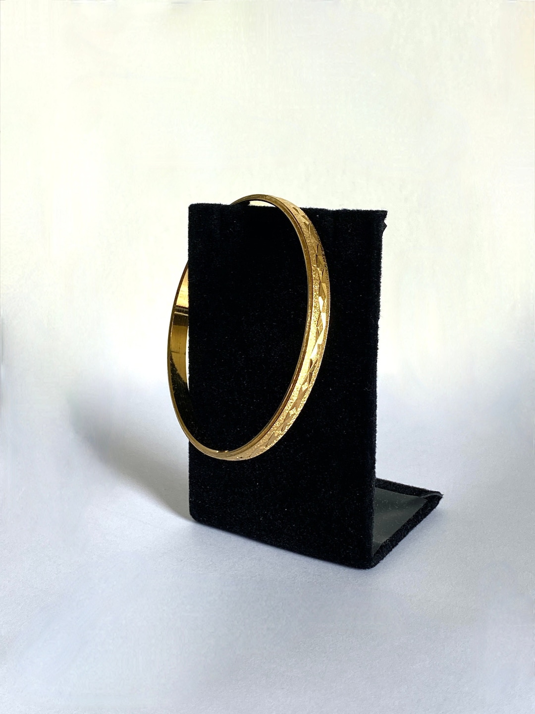 Vintage Trifari Stackable Diamond Cut Gold Tone Bangle Bracelet, Signed ...