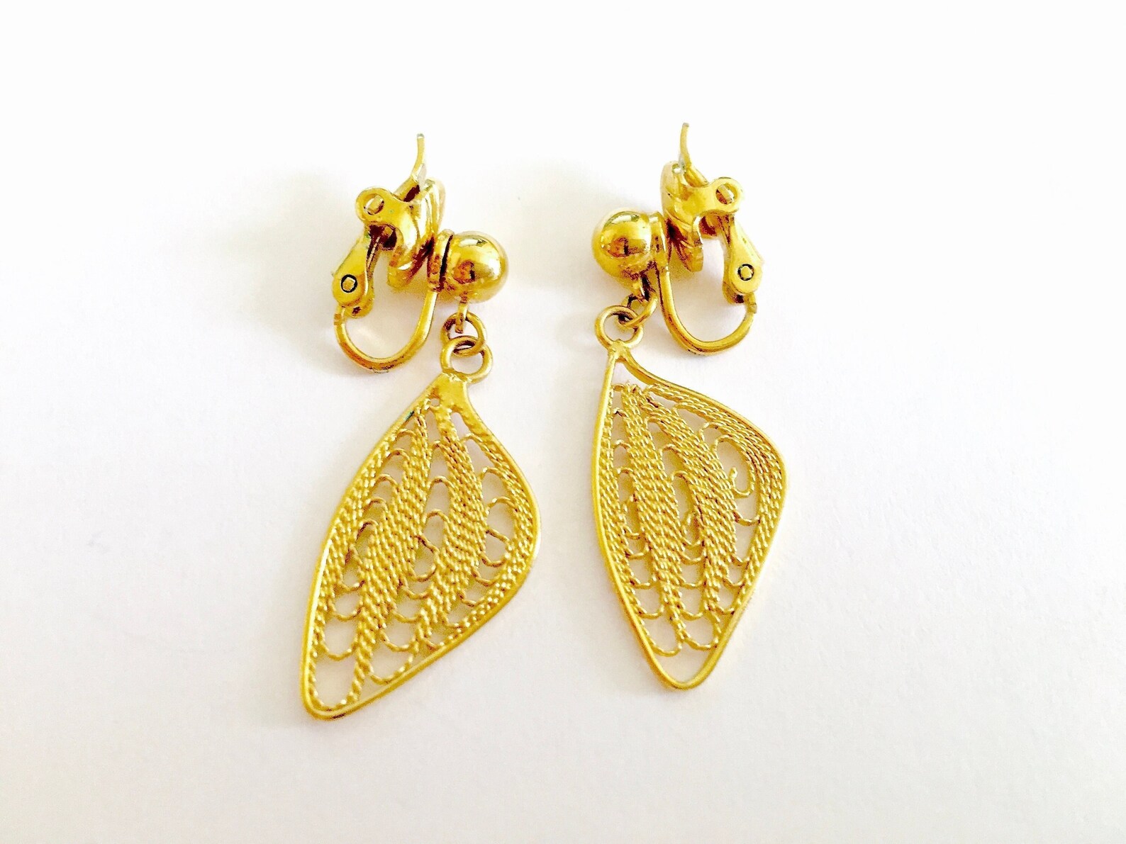 Vintage Trifari Gold Tone Clip on Earrings, Organic Leaf Design ...