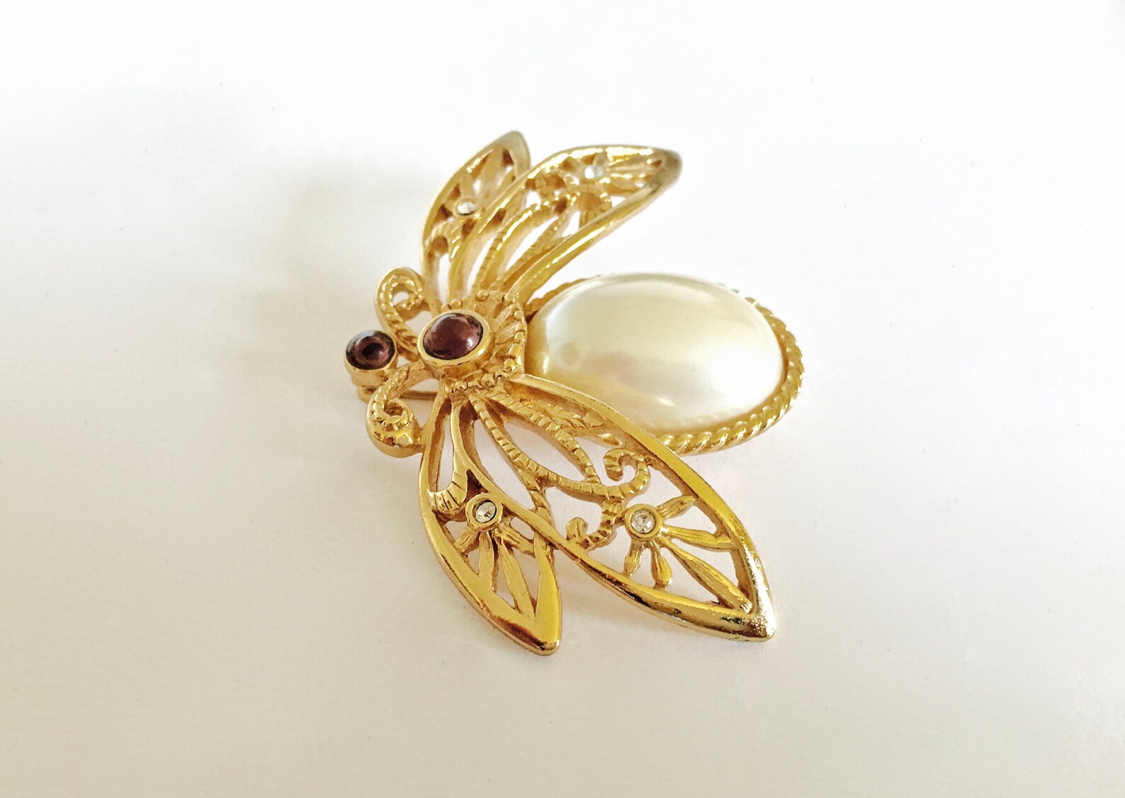 Vintage Avon "nature's Flight" Bee With Large Faux Cabochon Pearl and ...