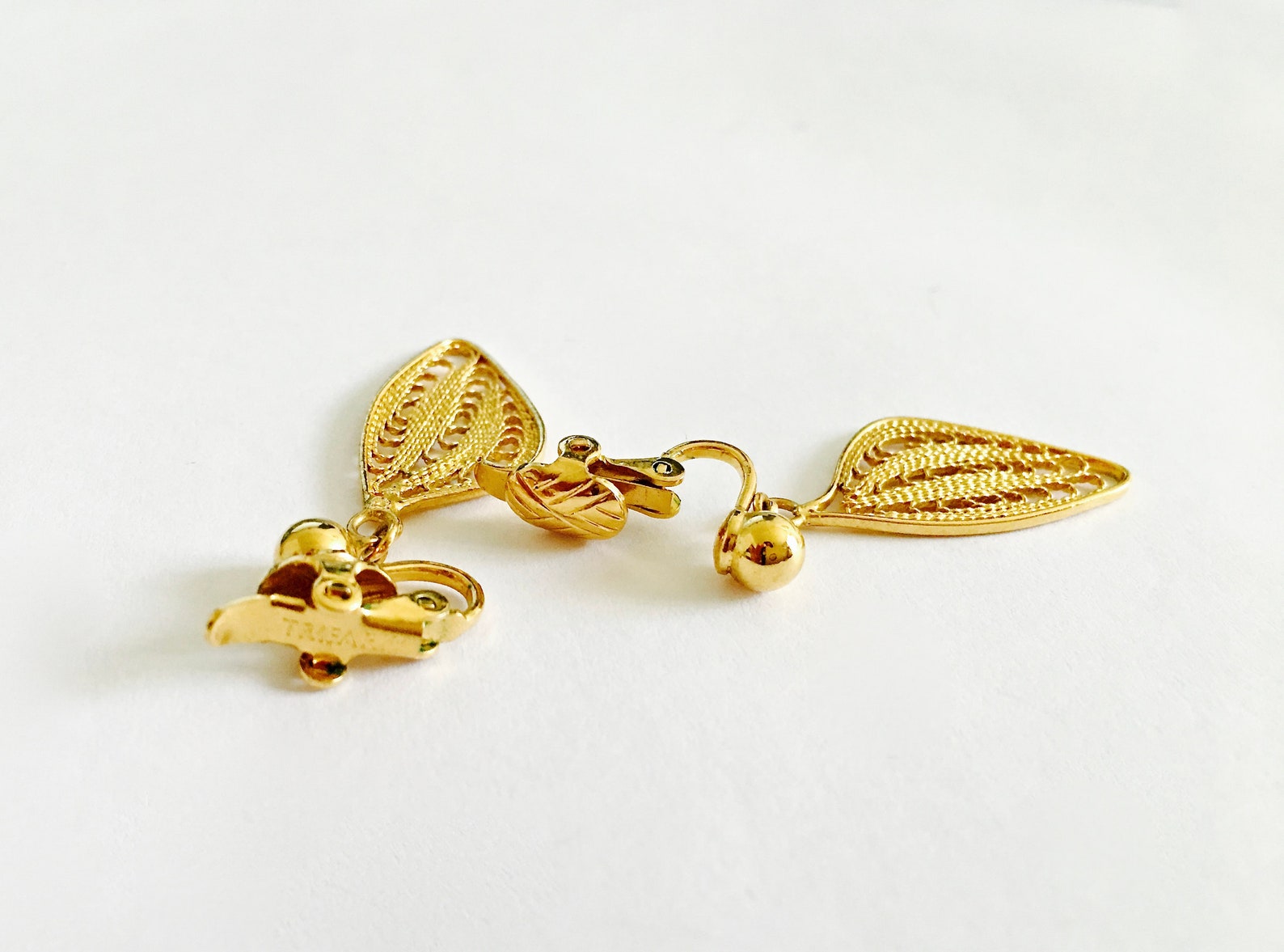 Vintage Trifari Gold Tone Clip on Earrings, Organic Leaf Design ...