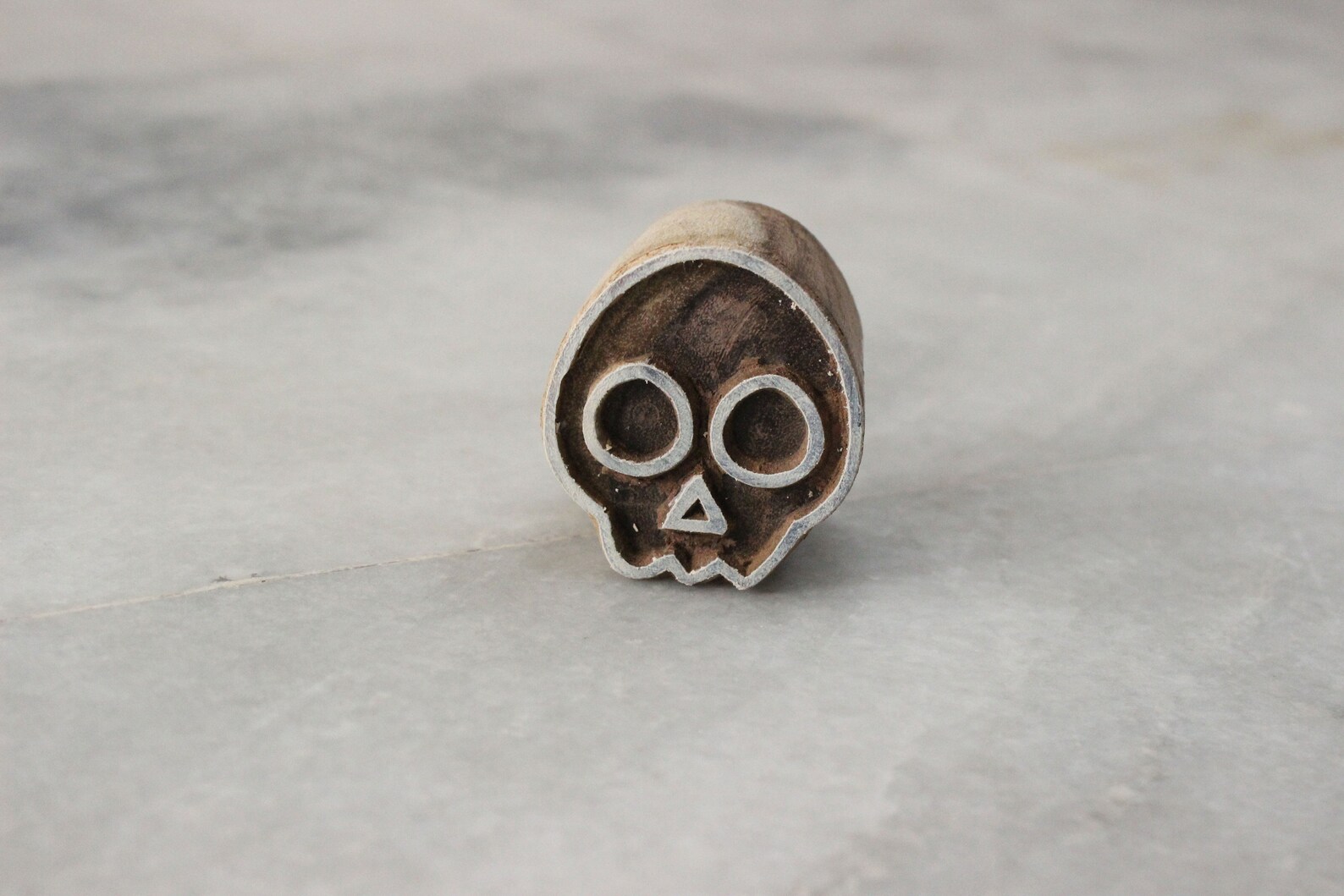 Sello de calavera hecho a mano, impresión textil - Etsy México
