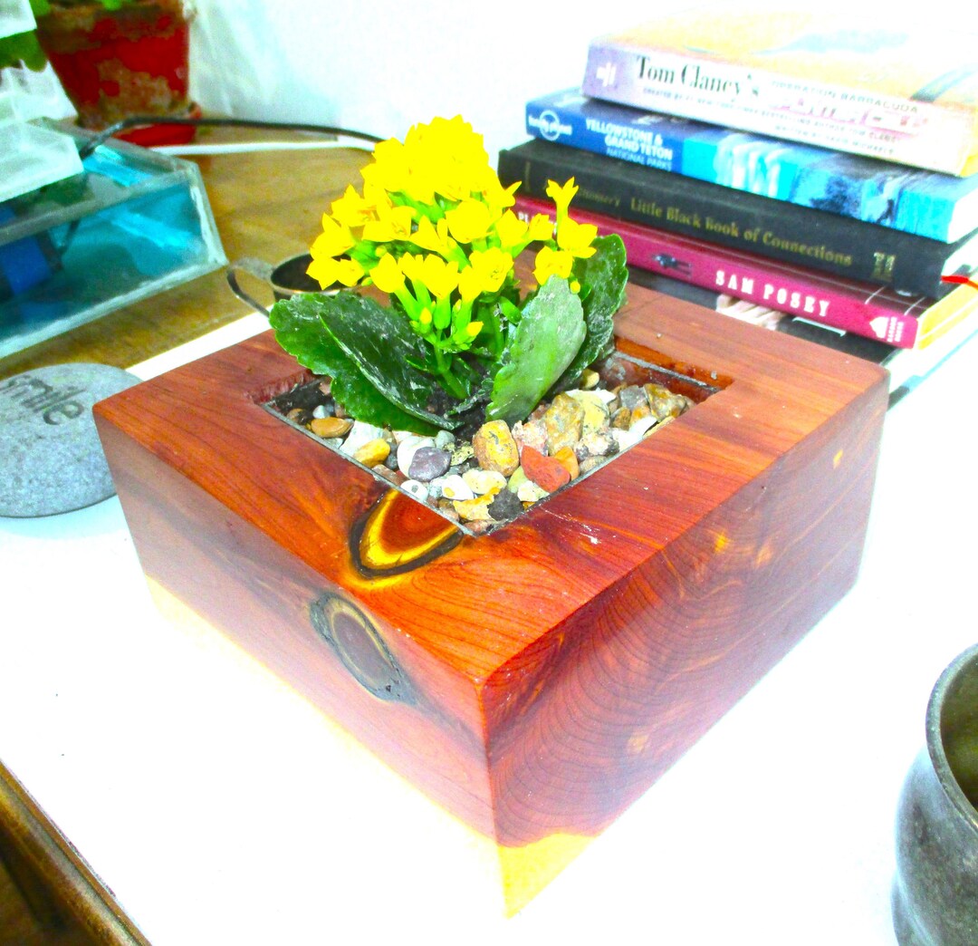 FB-45 Solid Eastern Red Cedar Flower Box With Removable Plastic Liner ...