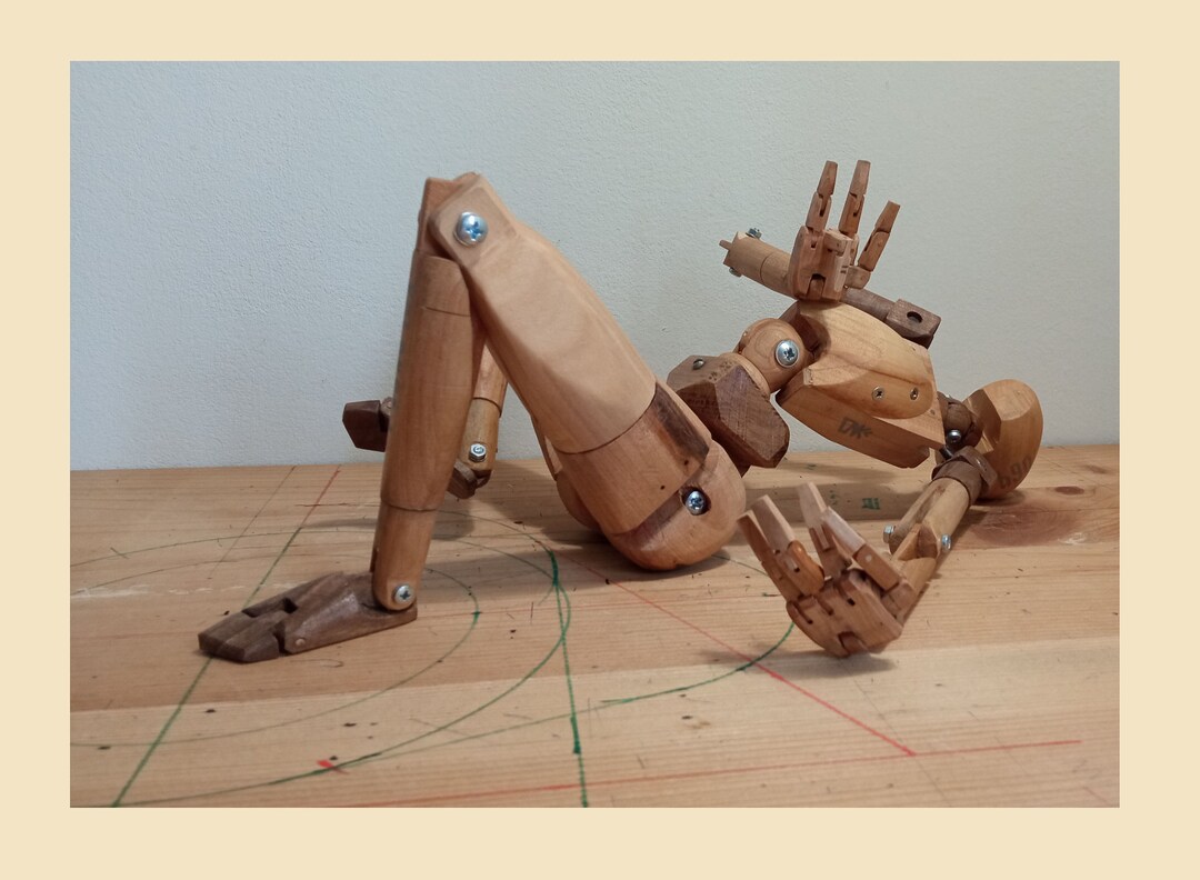 Articulated Wooden Doll Android Mannequin With Fingers, Robot 064. - Etsy