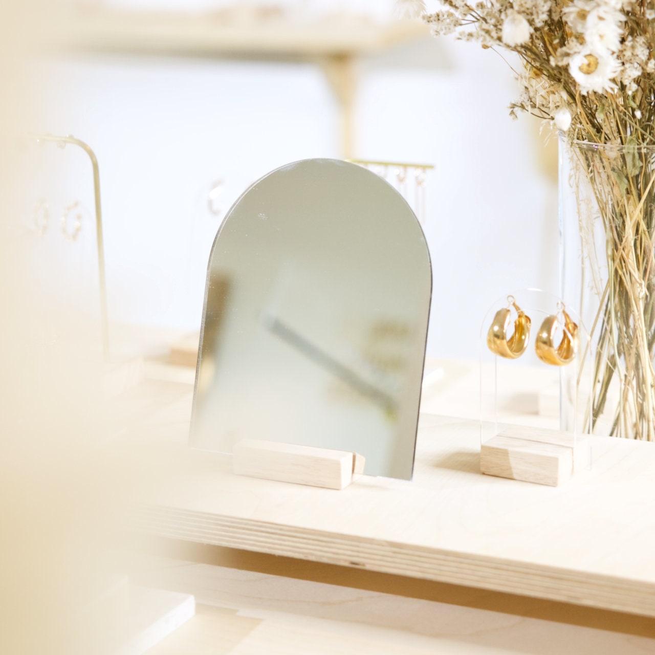 Small Mirror Display REFLECT Table Top Mirrors With Arch - Etsy Canada