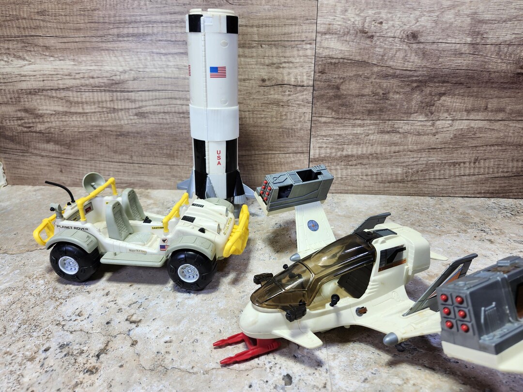Set 3 Space Toys, Spaceship, Vintage, Toy, Astronaut, Outer Space ...