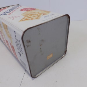 Nabisco Premium Cracker Tin, Saltine, Vintage, Storage, Kitchen Decor ...