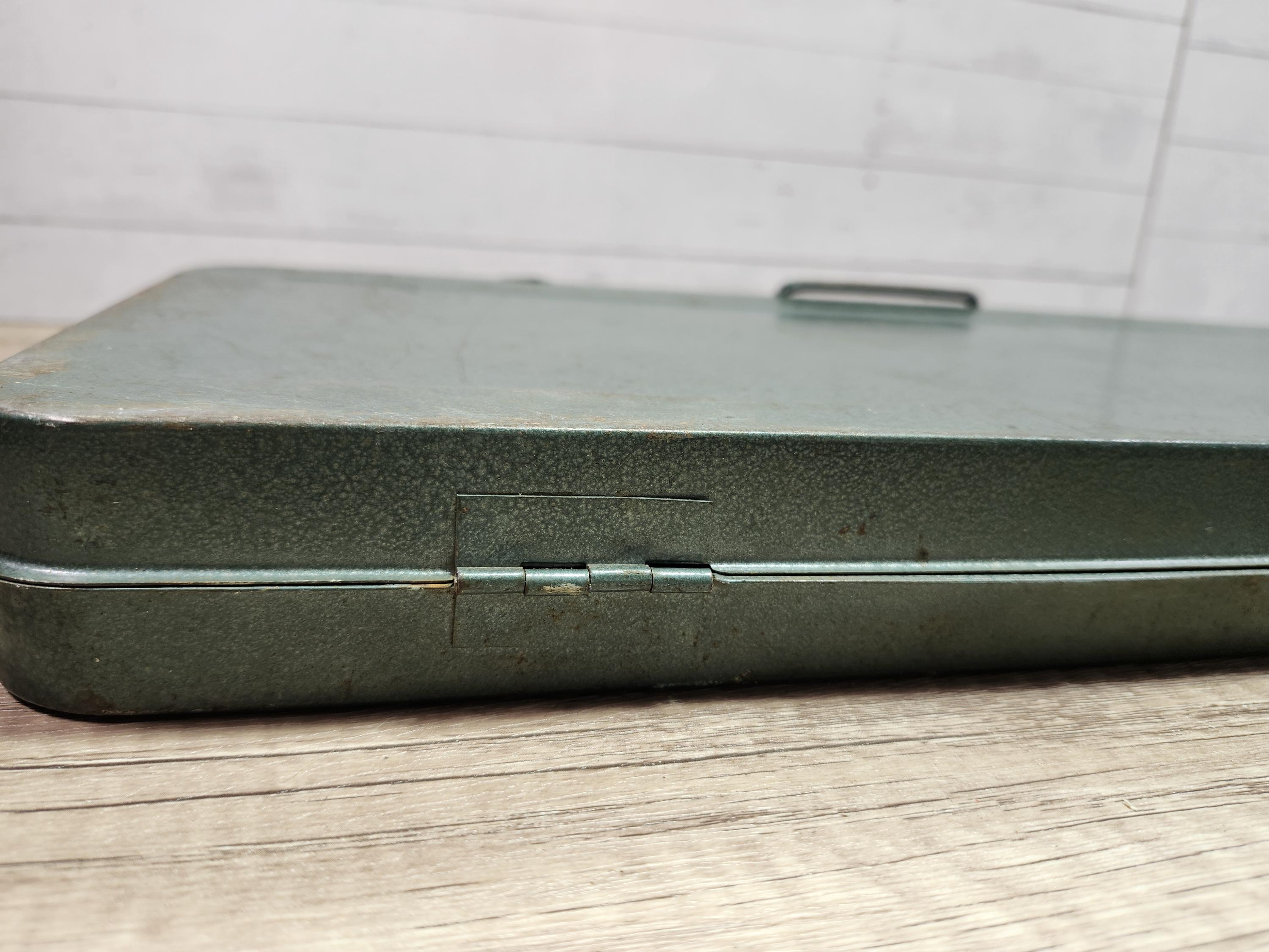 Vintage Champion Socket Set Metal Case: Blue Green Tool Box - Etsy