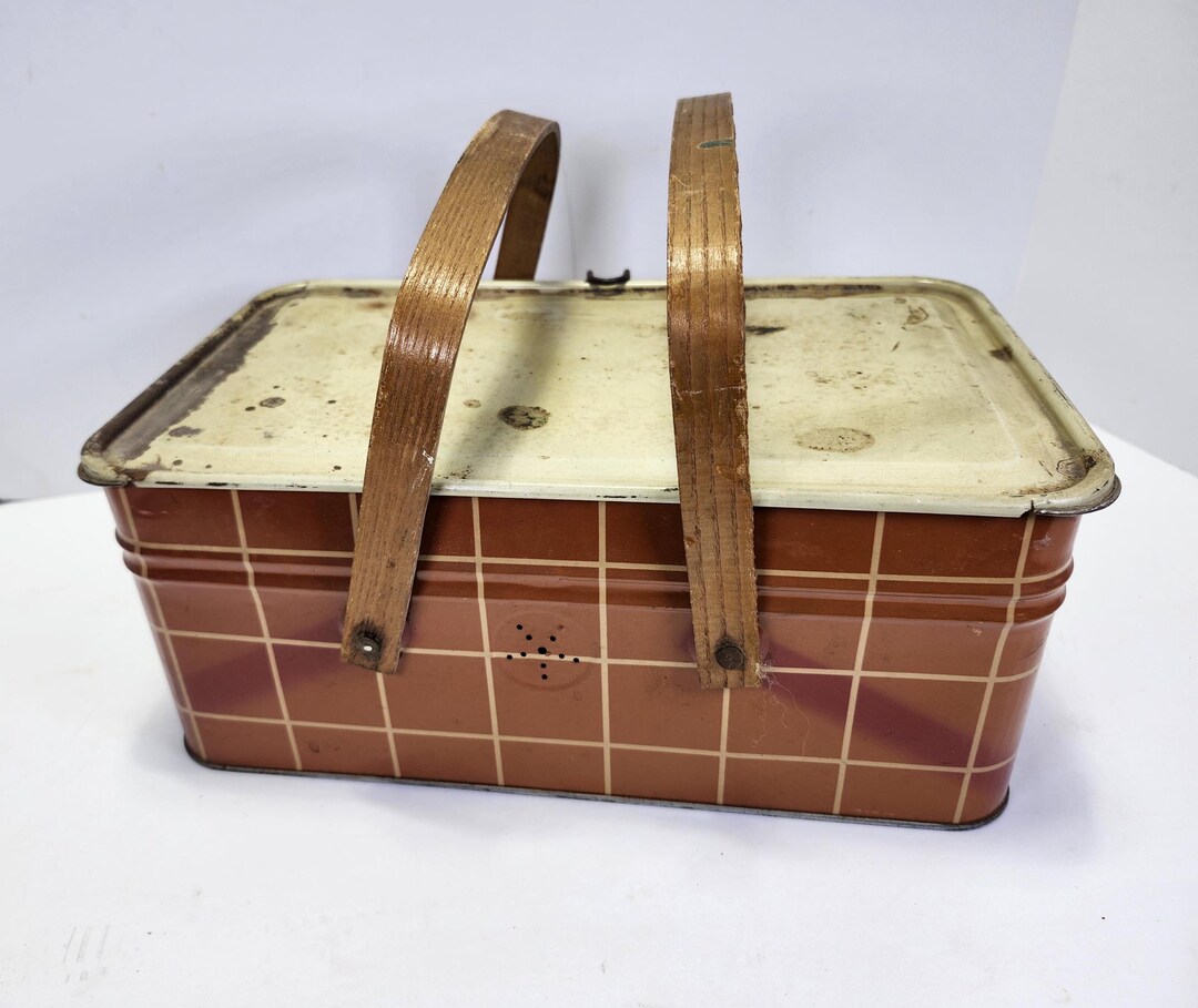 Metal Tin With Wood Handles, Vintage, Box, Picnic, Decor, Decoration ...