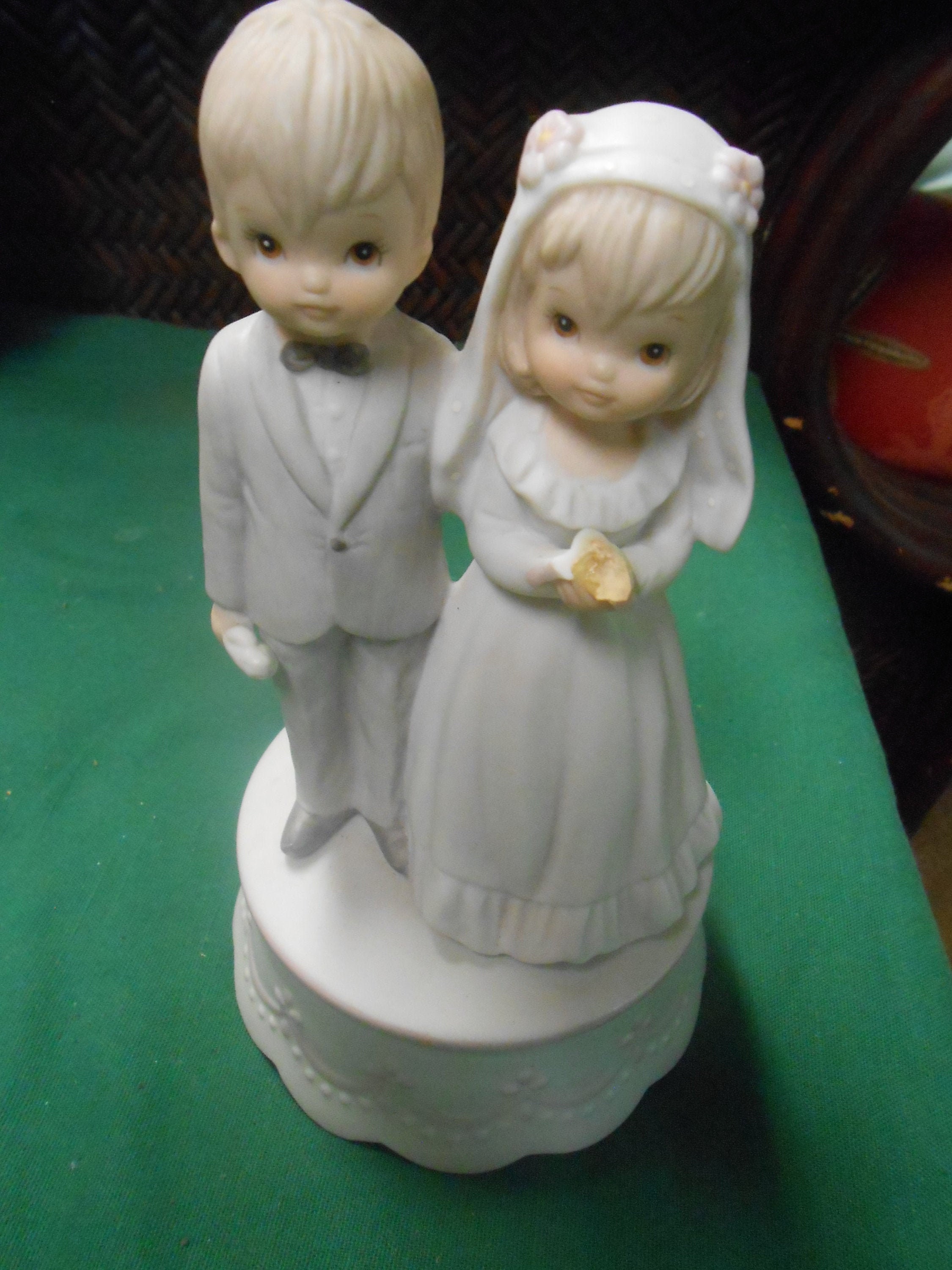 Musical LEFTON China The Christopher Collection 1982 - Etsy España