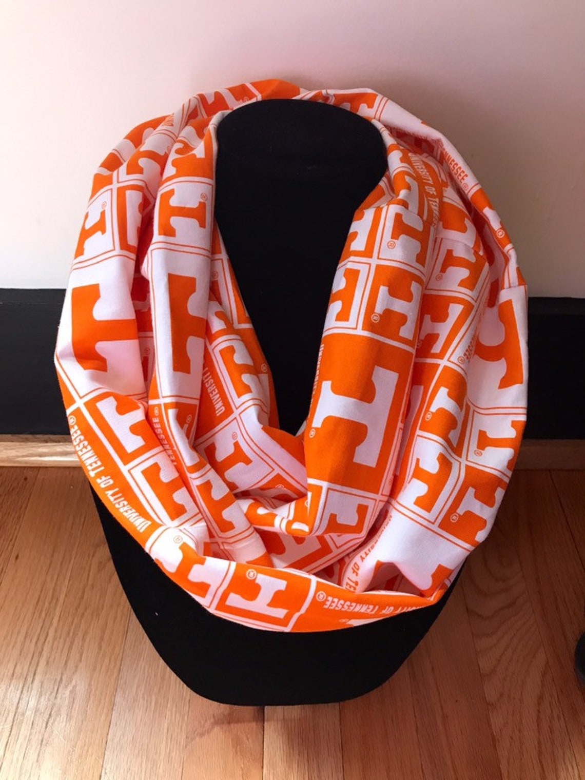 University of Tennessee Infinity Scarf Tennessee Scarf - Etsy