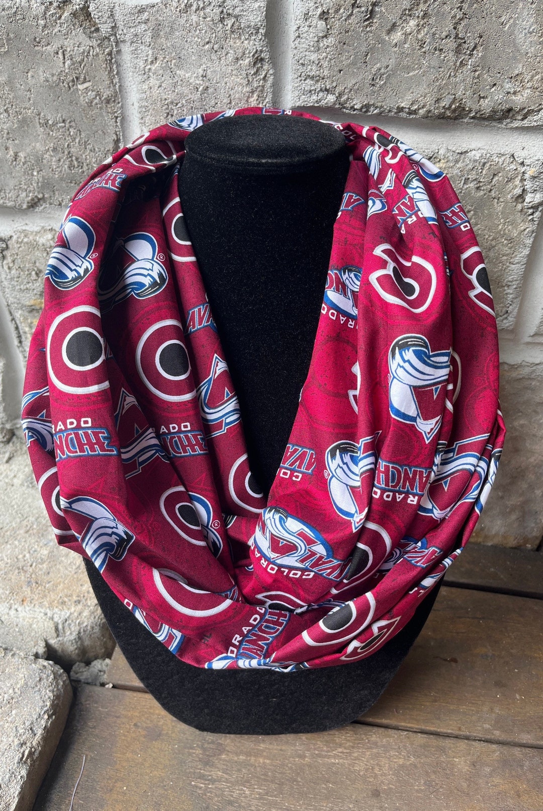 Colorado Avalanche Infinity Scarf, Colorado Avalanche Accessories ...