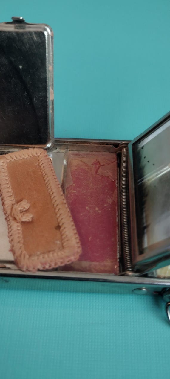 1940's 40s Art Deco Camera Style Compact / Engraved /… - Gem