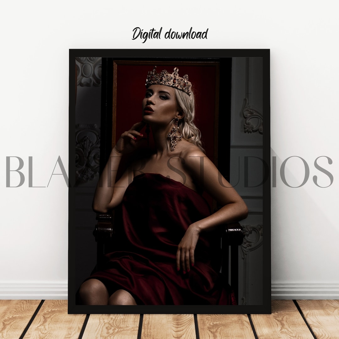 QUEEN Printable Wall Art Realistic Portrait Woman Wearing a Crown - Etsy