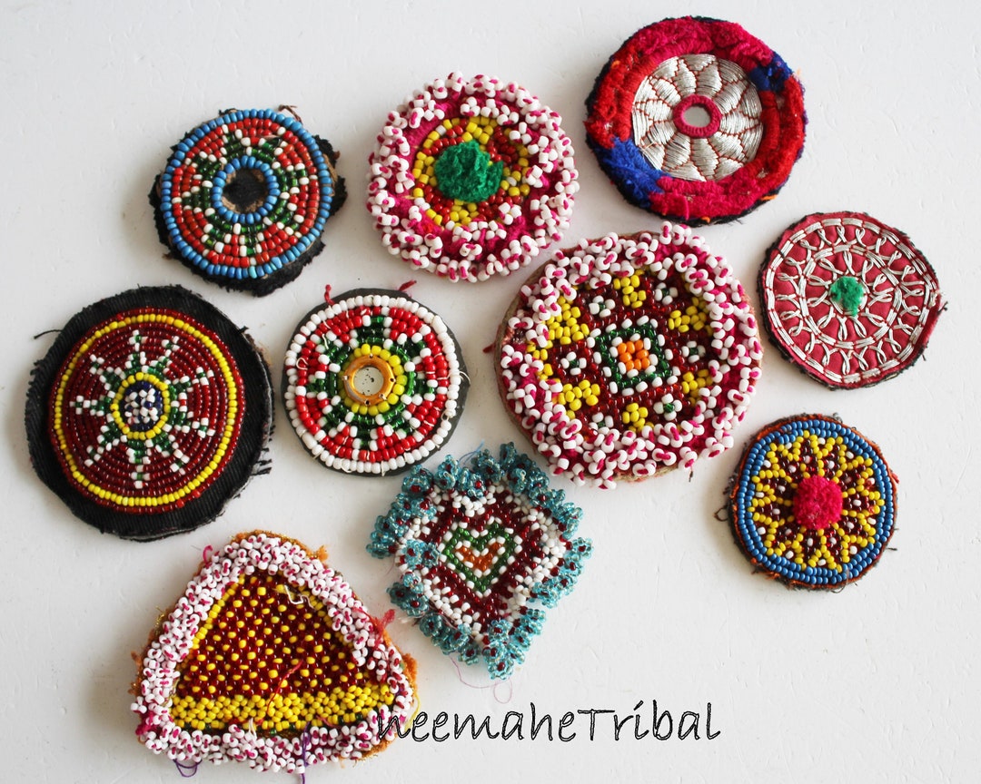 10 Small Red Kuchi Tribalmedallions - Etsy