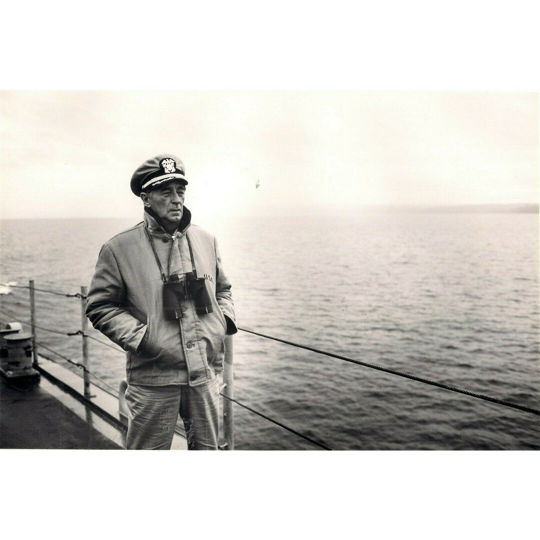 Press Photo Actor Robert Mitchum in Winds of War TV Miniseries 1983 B&W ...