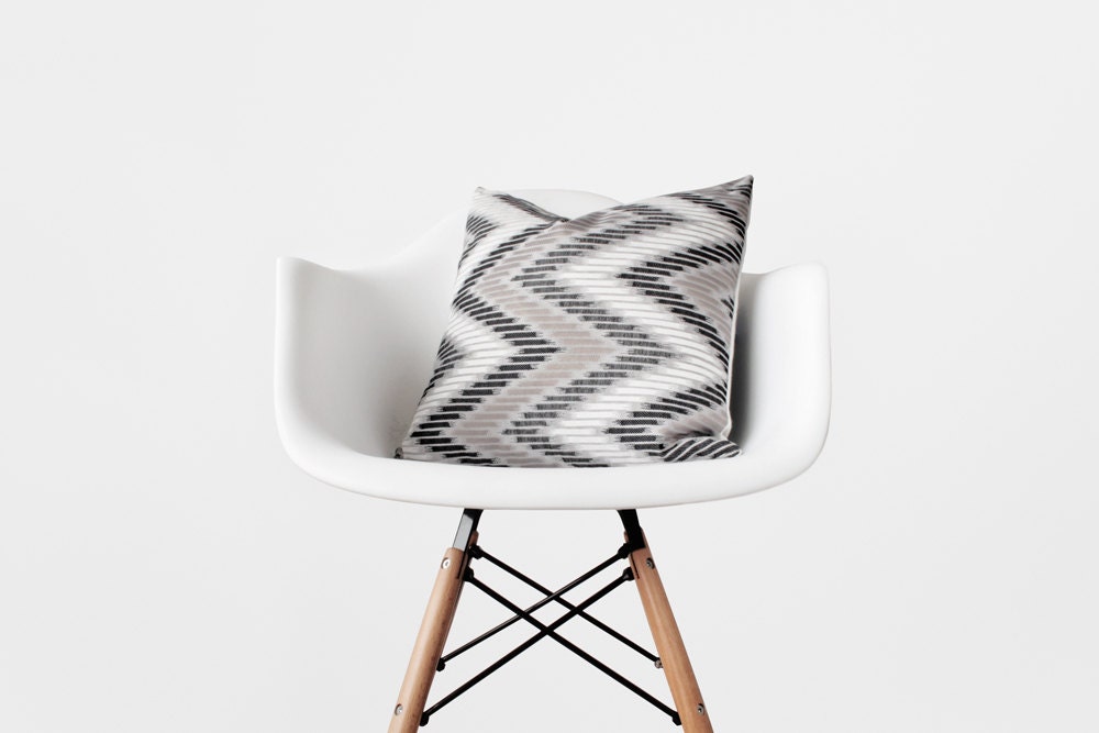 Chevron Ikat Pillow Cover Neutral Geometric Pillows in Black - Etsy