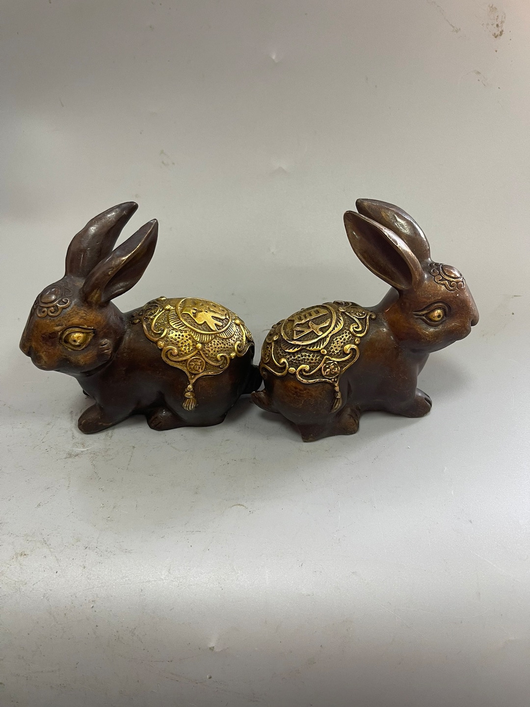 A Pair of Chinese Antique Pure Copper Gilt Exquisite Lucky Rabbits ...