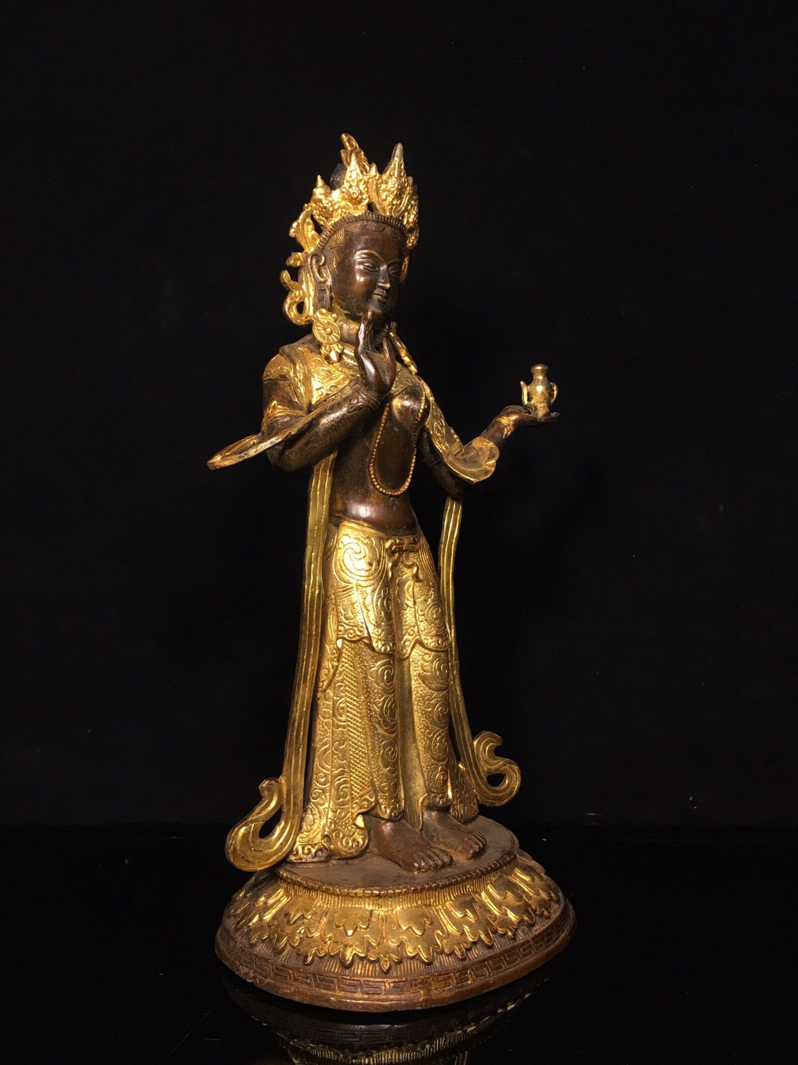 Chinese Pure Hand Carved Exquisite and Rare Large Pure Copper Gilt Tara ...