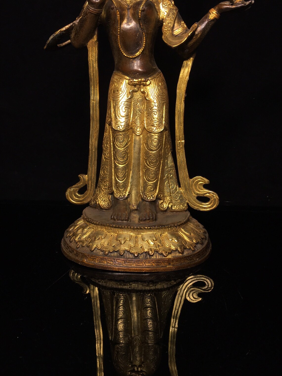 Chinese Pure Hand Carved Exquisite and Rare Large Pure Copper Gilt Tara ...