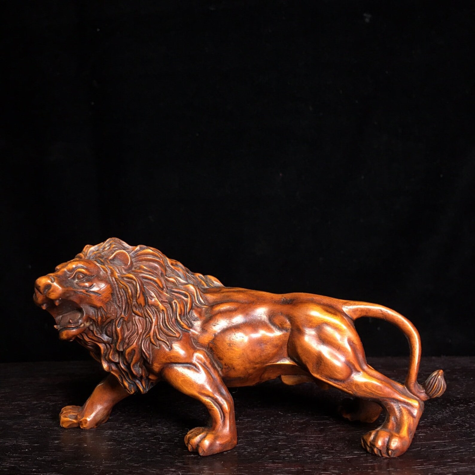 Collect Exquisite and Unique Hand Carved Boxwood Lion Statue Ornaments ...