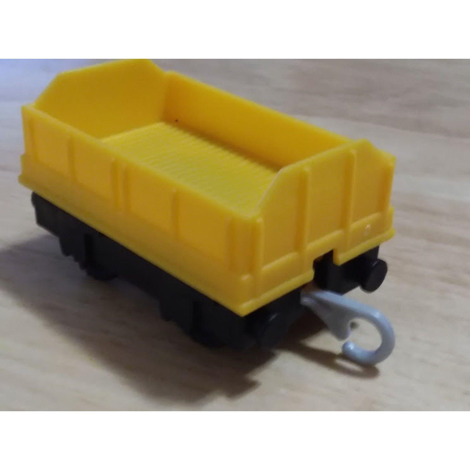 Tomy Trackmaster Yellow Train Car Thomas & Friends 2017 Moving Parts ...