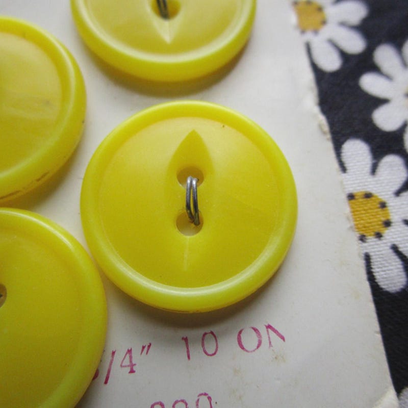 Plastic Buttons - Etsy