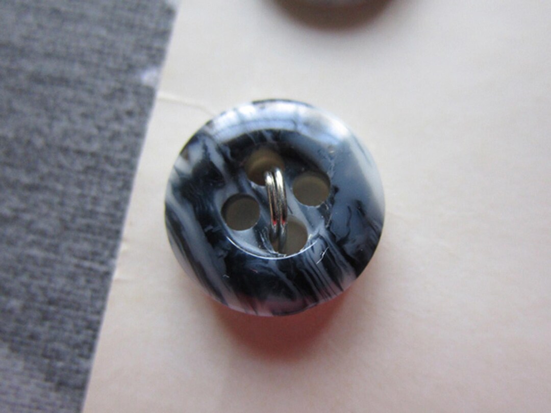 5 Vintage Streamline Marbled Black and White Plastic Buttons, 7/16 ...
