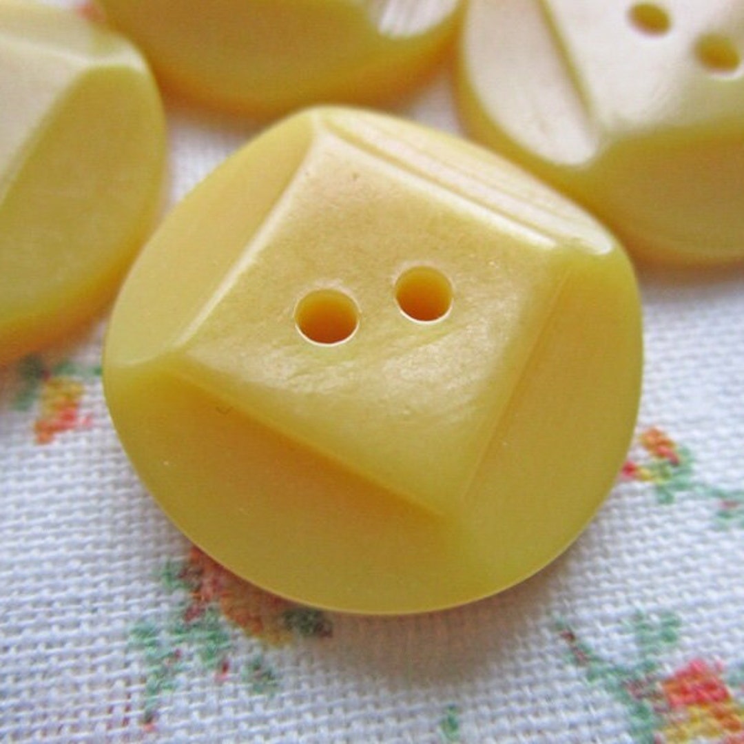 4 Vintage Yellow Plastic Two-hole Buttons With Square Center, 7/8 ...
