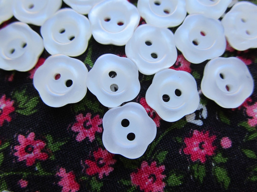 25 Translucent White Plastic Flower Buttons, 3/8 10mm Two-hole - Etsy
