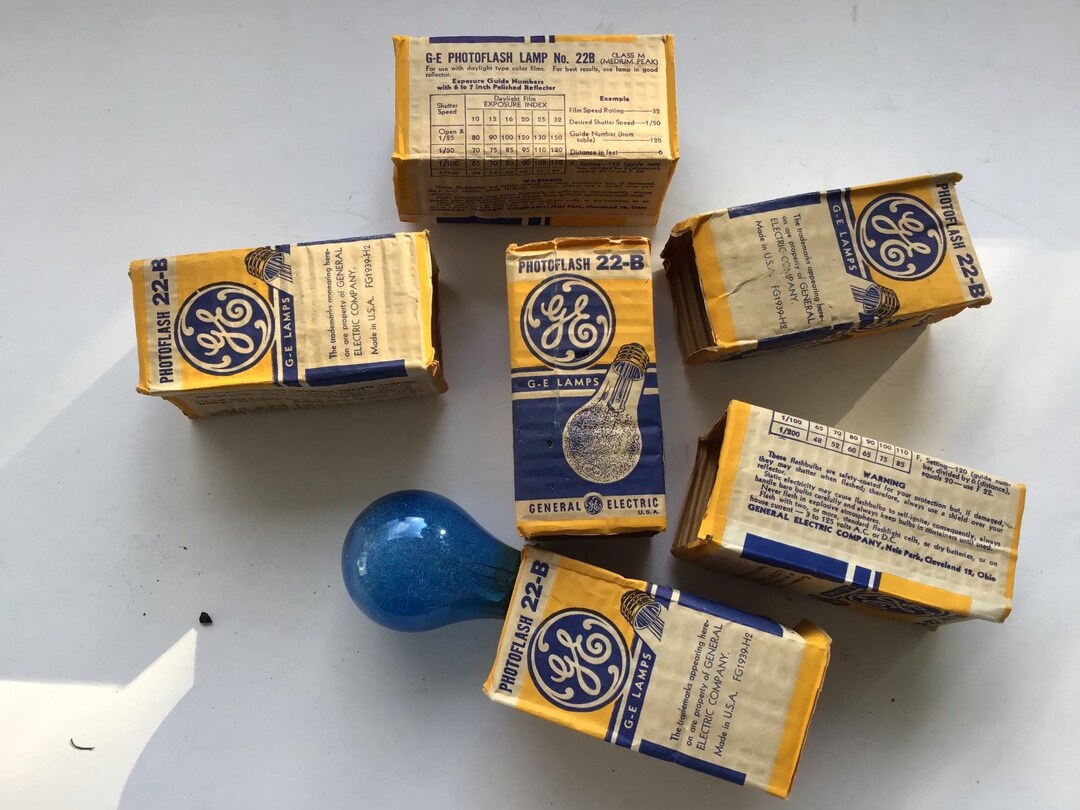 Box (paper Sleeve) of 6 GE Photoflash 22-B Synchro-press Flash Bulbs ...