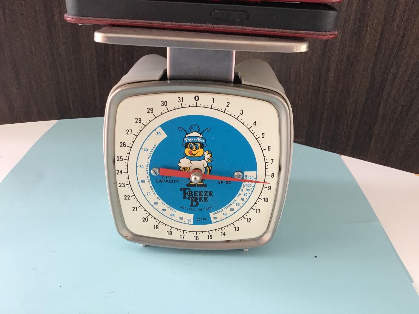 Very Rare Vintage (1982) Freeze Bee 2 Pound Capacity Ice Cream Scale ...