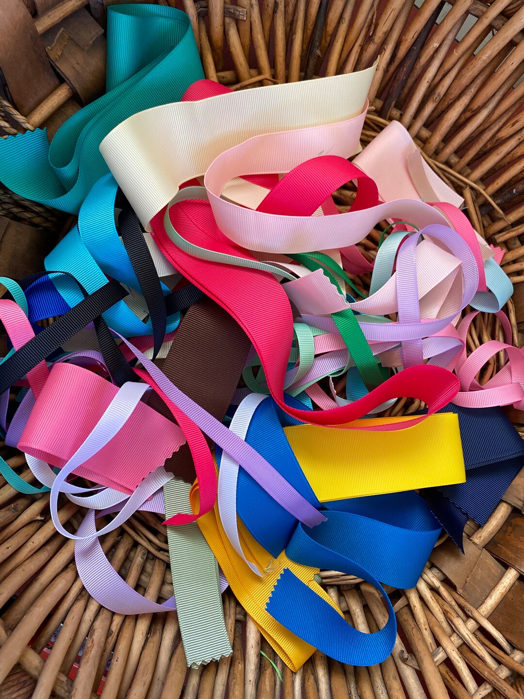 33 Pieces Scrap Grosgrain Ribbon Remnant Pieces, 3/8 7/8 1-1/2 Solid ...