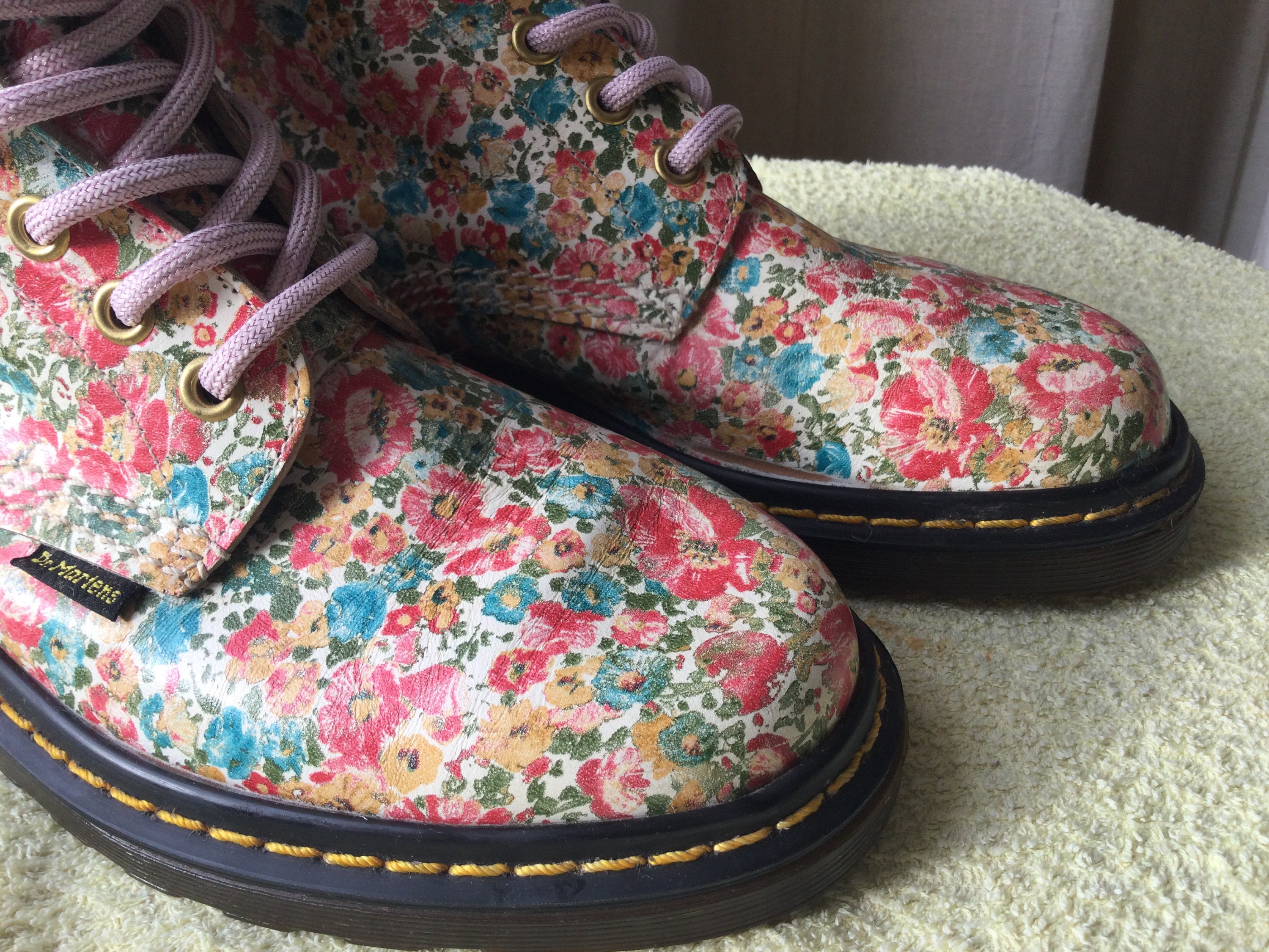Doc Martens Floral Pink