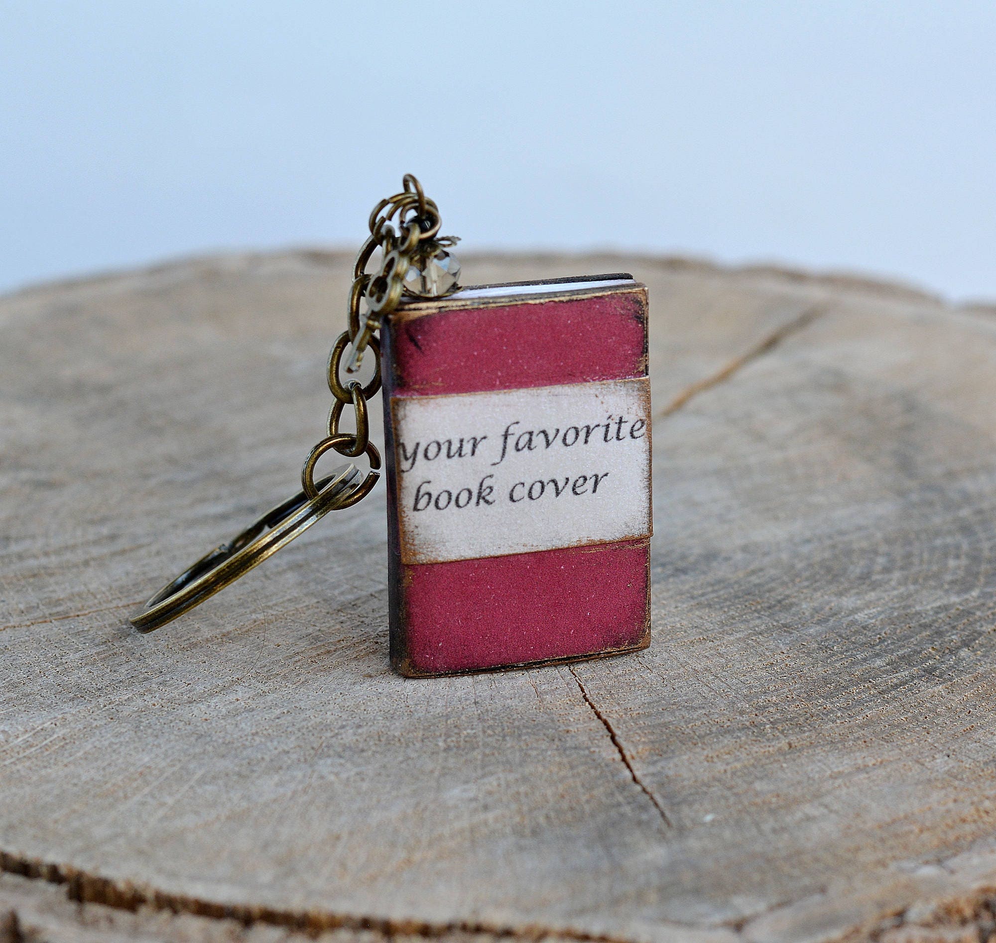 Custom book cover keychain Personalized keychain gift writers - Etsy España