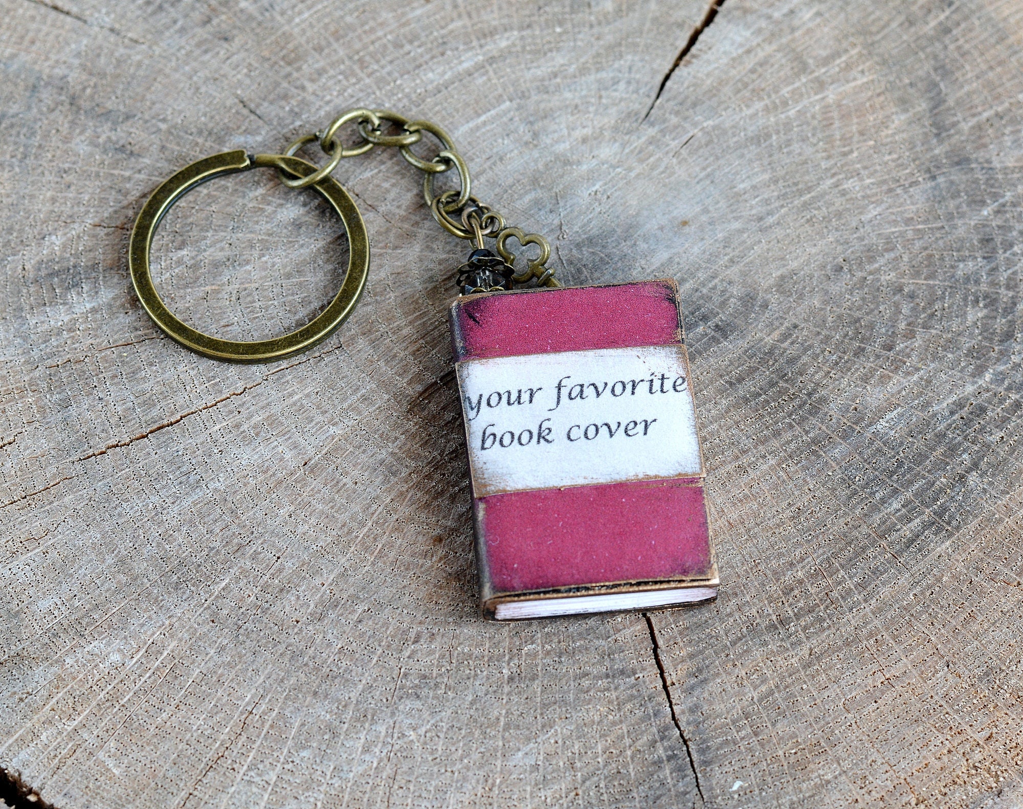 Custom book cover keychain Personalized keychain gift writers - Etsy España