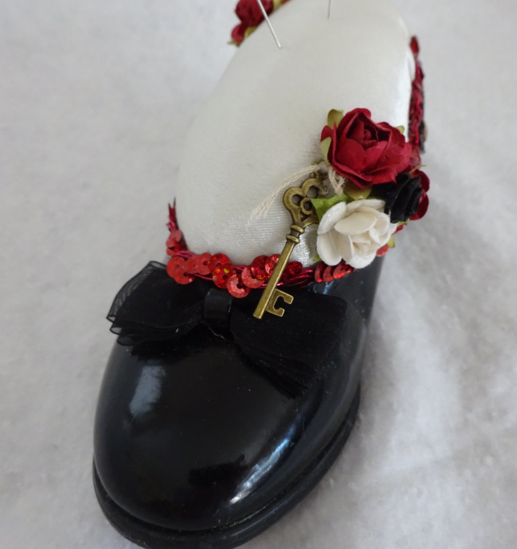 Baby Shoe Pin Cushion, Altered Baby Shoe, Sewing Room Decor, Gift for ...