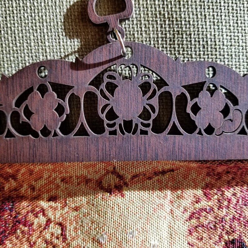 Mary Un Doer or Un Tier of Knots Tapestry Wall Hanging - Etsy