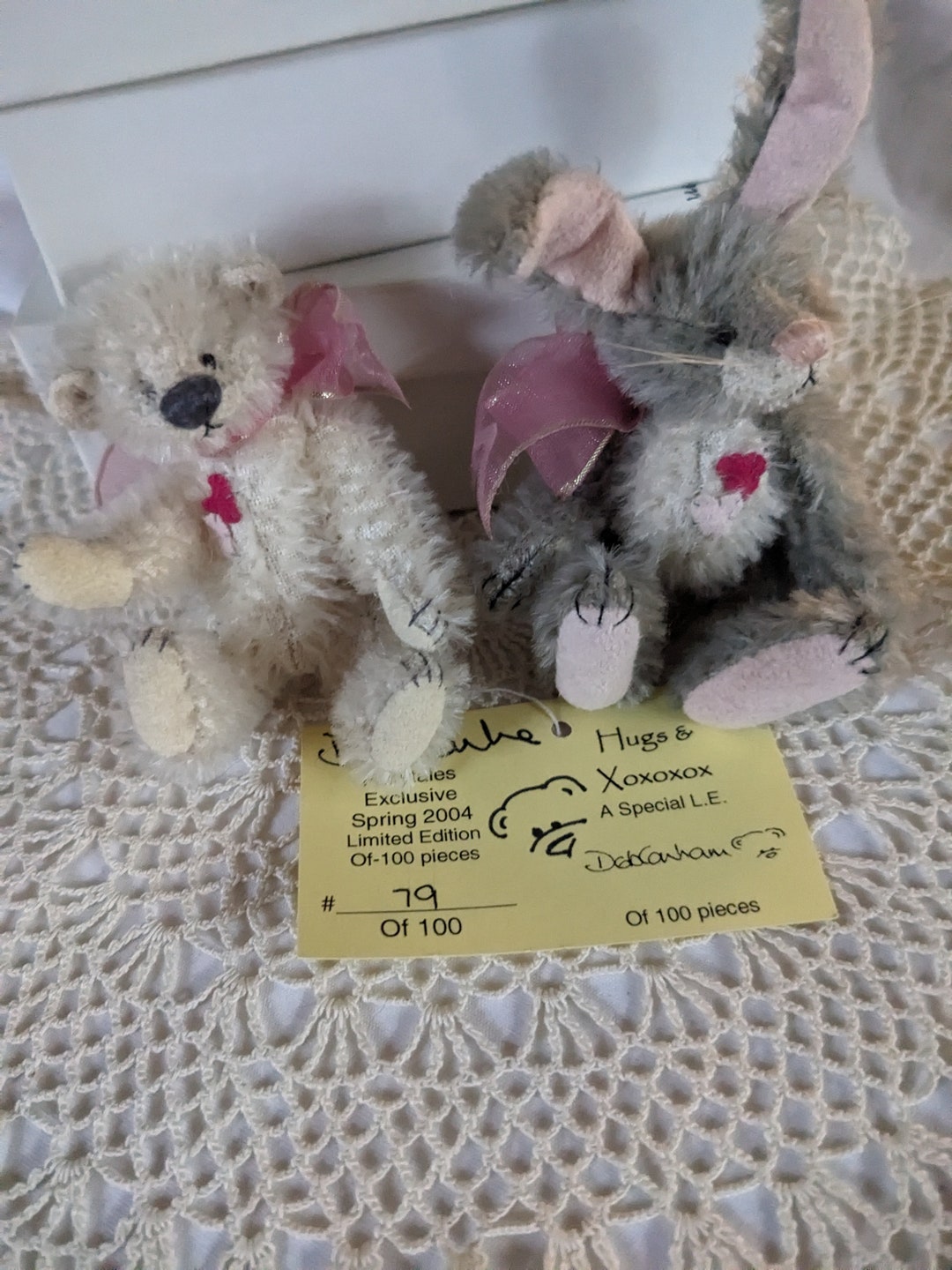 Deb Canham HUGS and KISSES 2 Piece Set Collectible Miniature Mohair ...