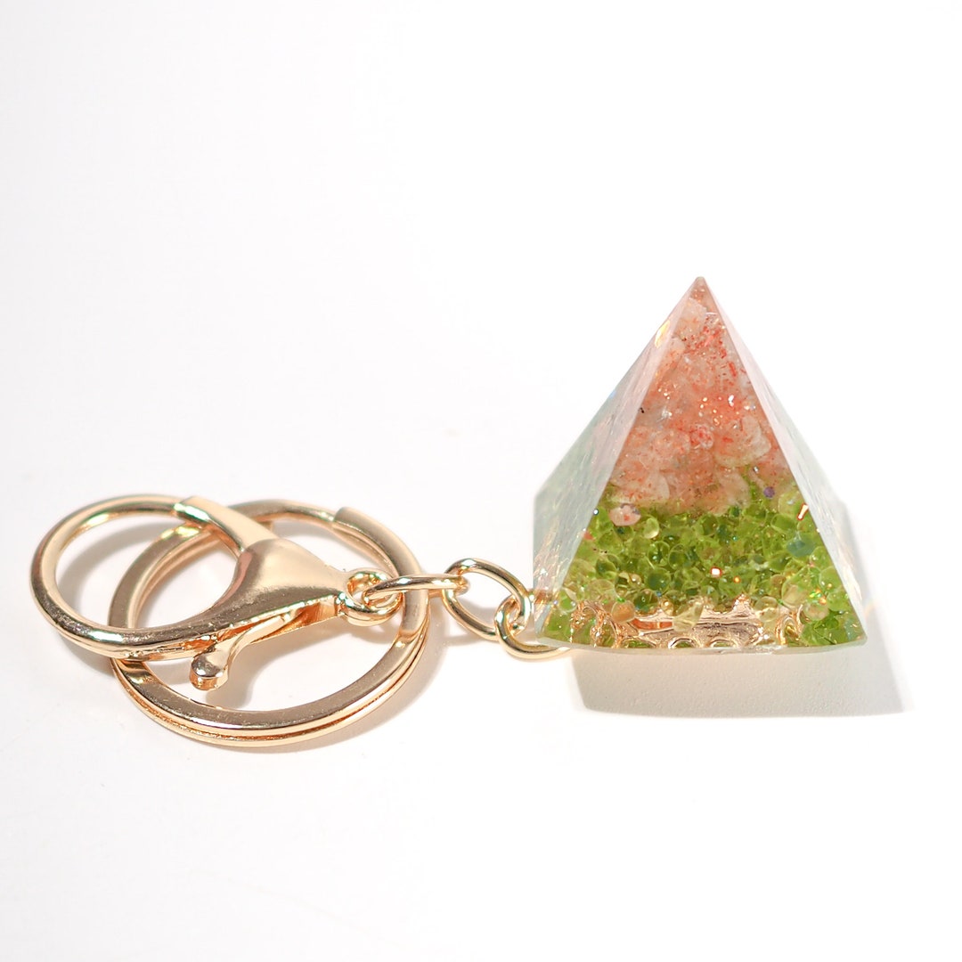 Crystal Keyring of Happiness Pyramid Golden Strawberry and Peridot Key ...