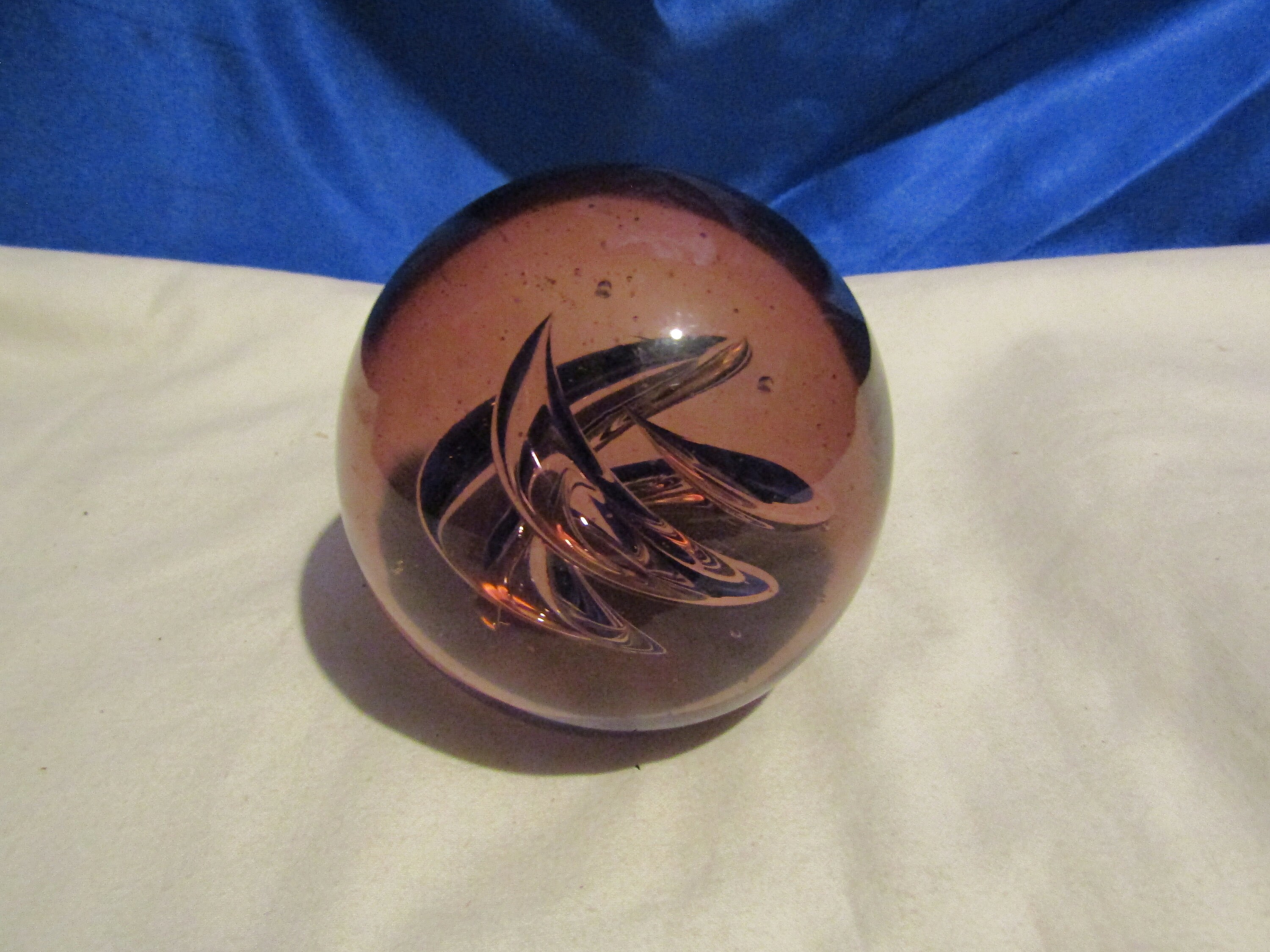 Vintage Parlane Lilac Paperweight con 3 Spirels Controlados | Etsy