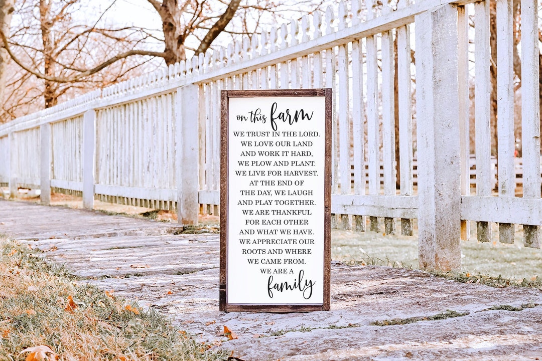 SVG, & PNG - "on This Farm We Are Family - Etsy