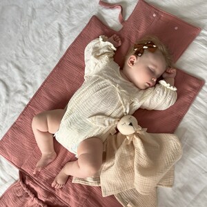 Portable Changing Pad, Organic Muslin, Travel Changing Mat, Waterproof ...