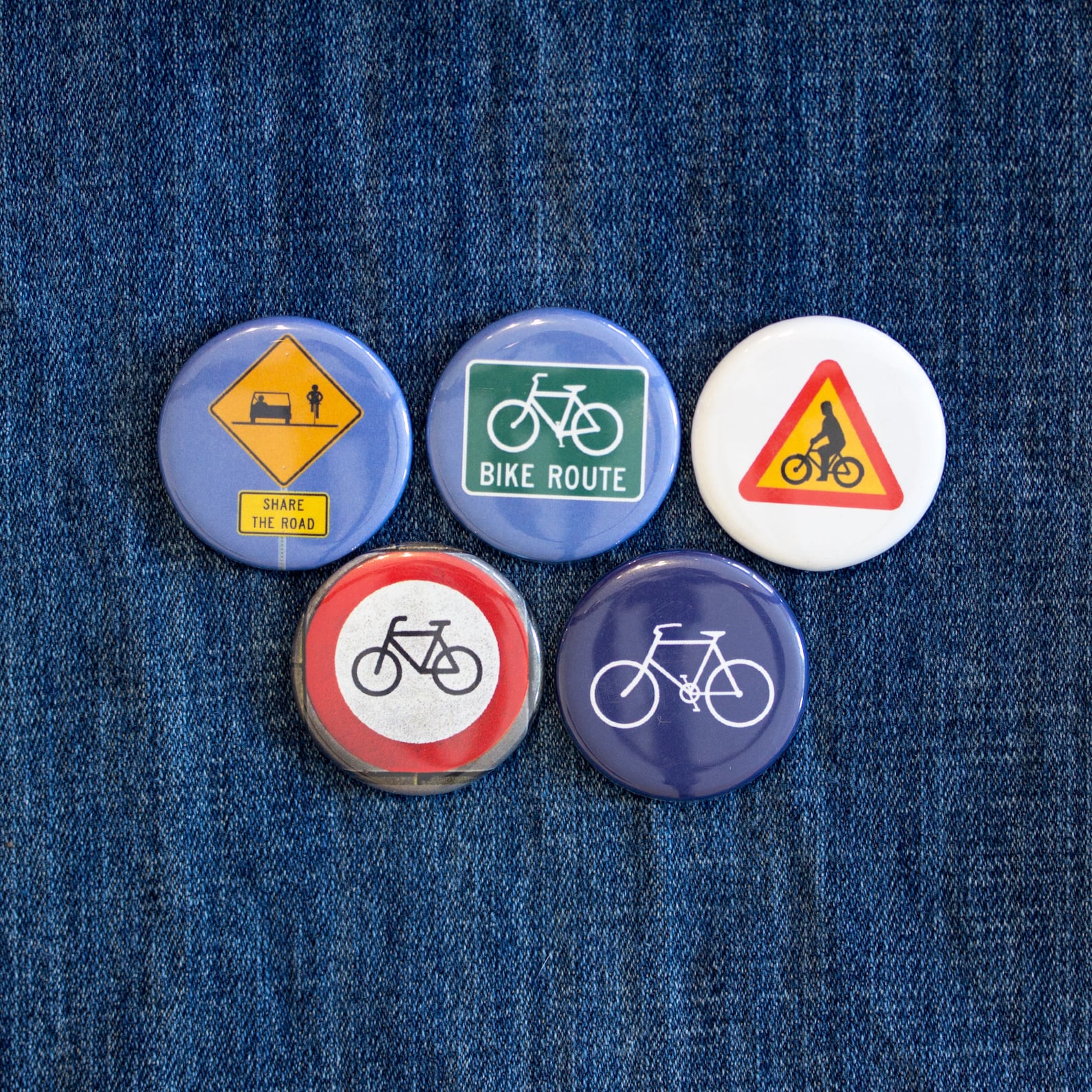 Bicycle Signs - Cycling Themed Buttons or Strong Ceramic Magnets ...