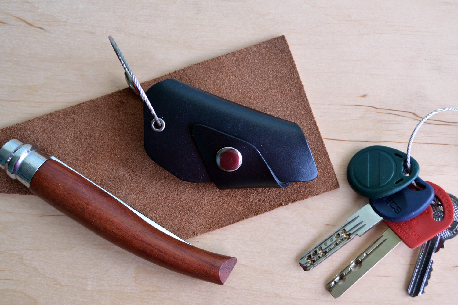 Men's Leather Key Holder for up to 8 Keys Black Horween | Etsy