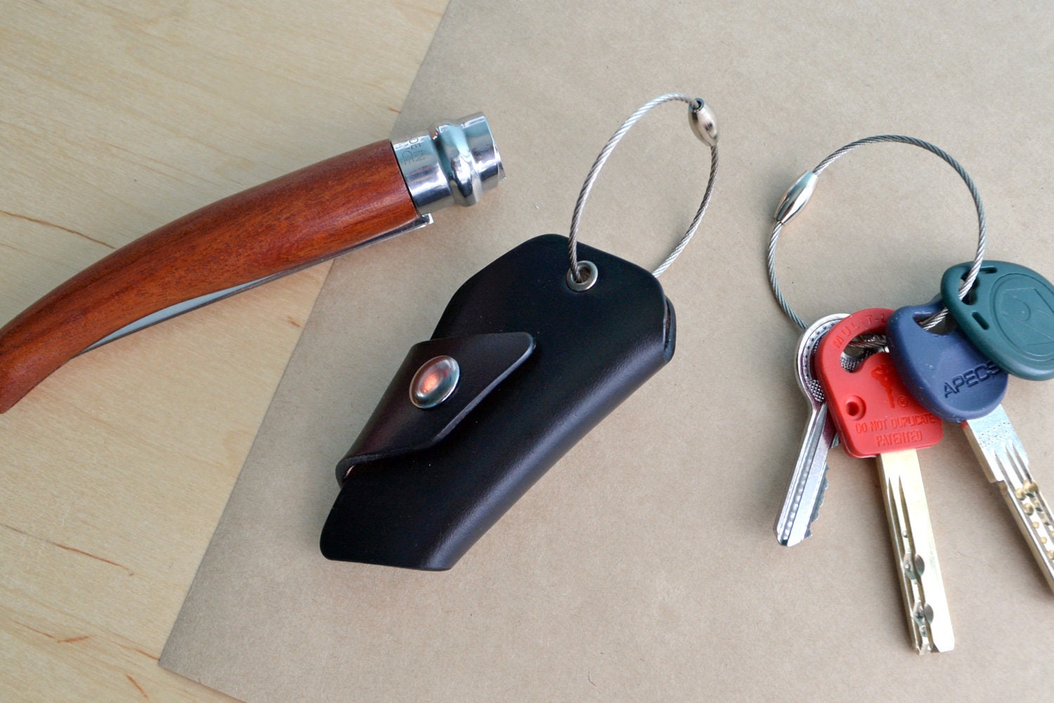 Men's Leather Key Holder for up to 8 Keys Black Horween | Etsy