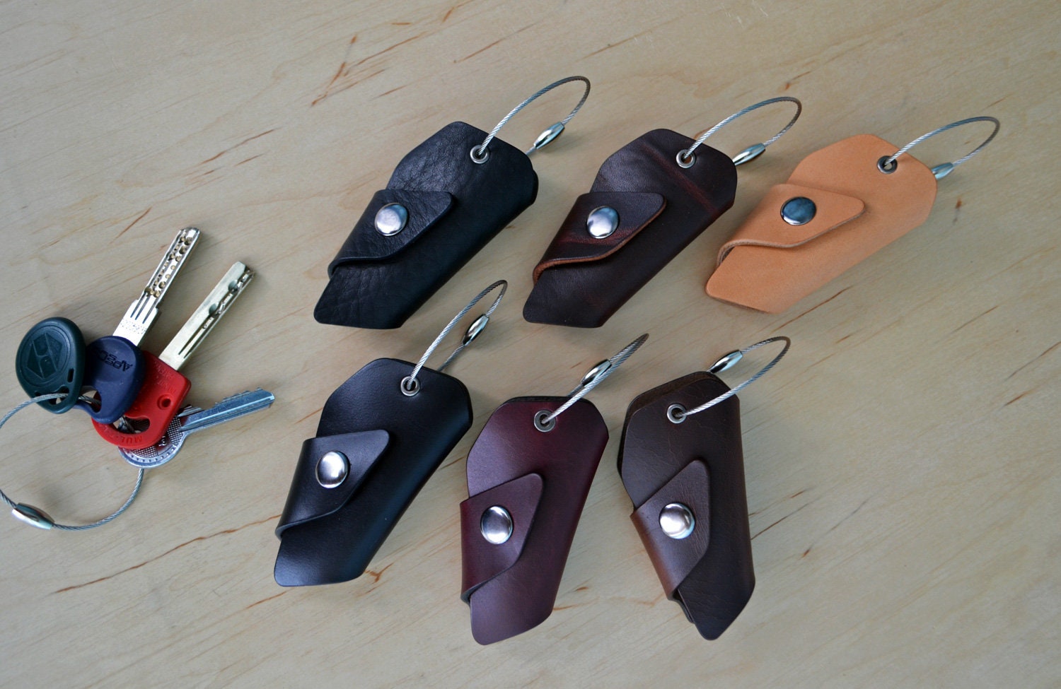 Men's Leather Key Holder for up to 8 Keys Black Horween | Etsy