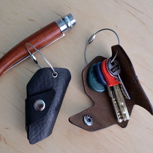 Leather Key Holder | Safety for Nails Key Carrier | Horween Leather Fob ...