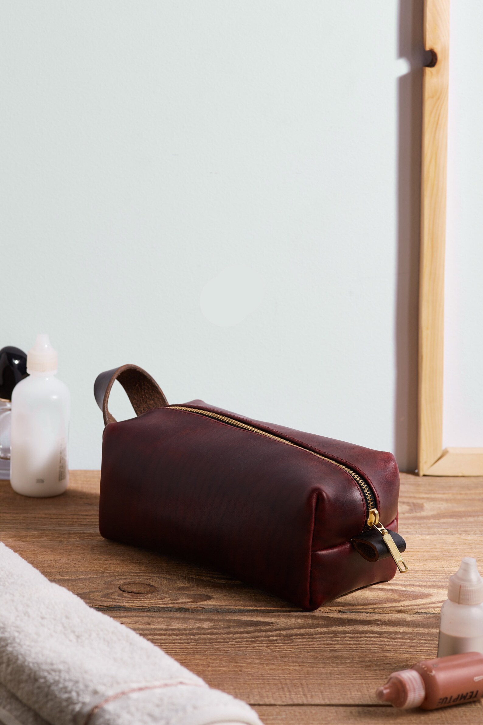 Leather Dopp Kit bag in Horween Burgundy Chromexcel / | Etsy